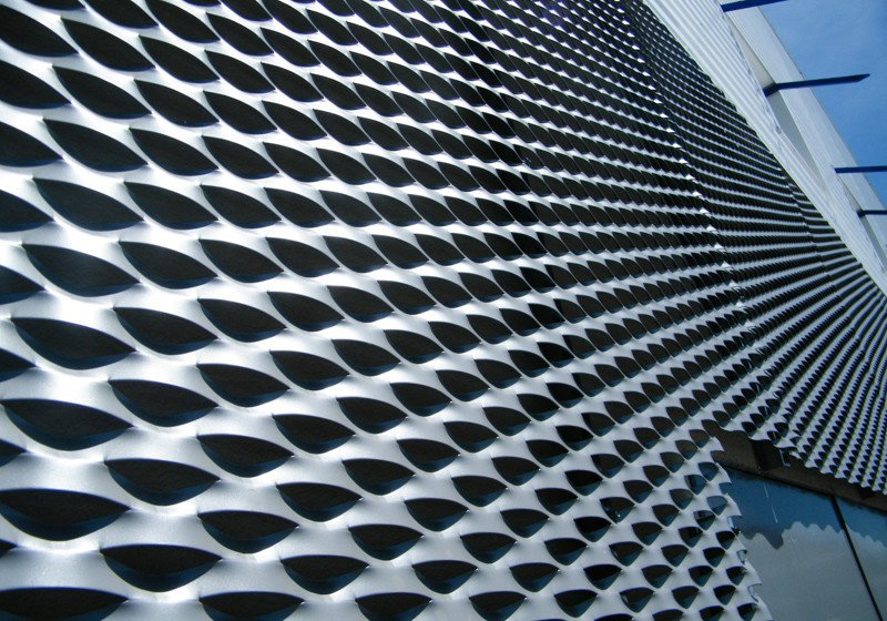 Facade cladding for shopping mall | PROJECTS | Fratelli Mariani