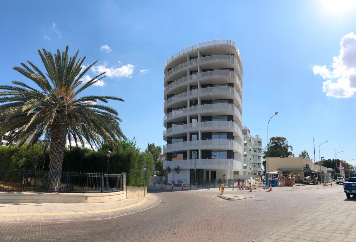 Parapets of MCA 198 student residence | PROJECTS | Fratelli Mariani